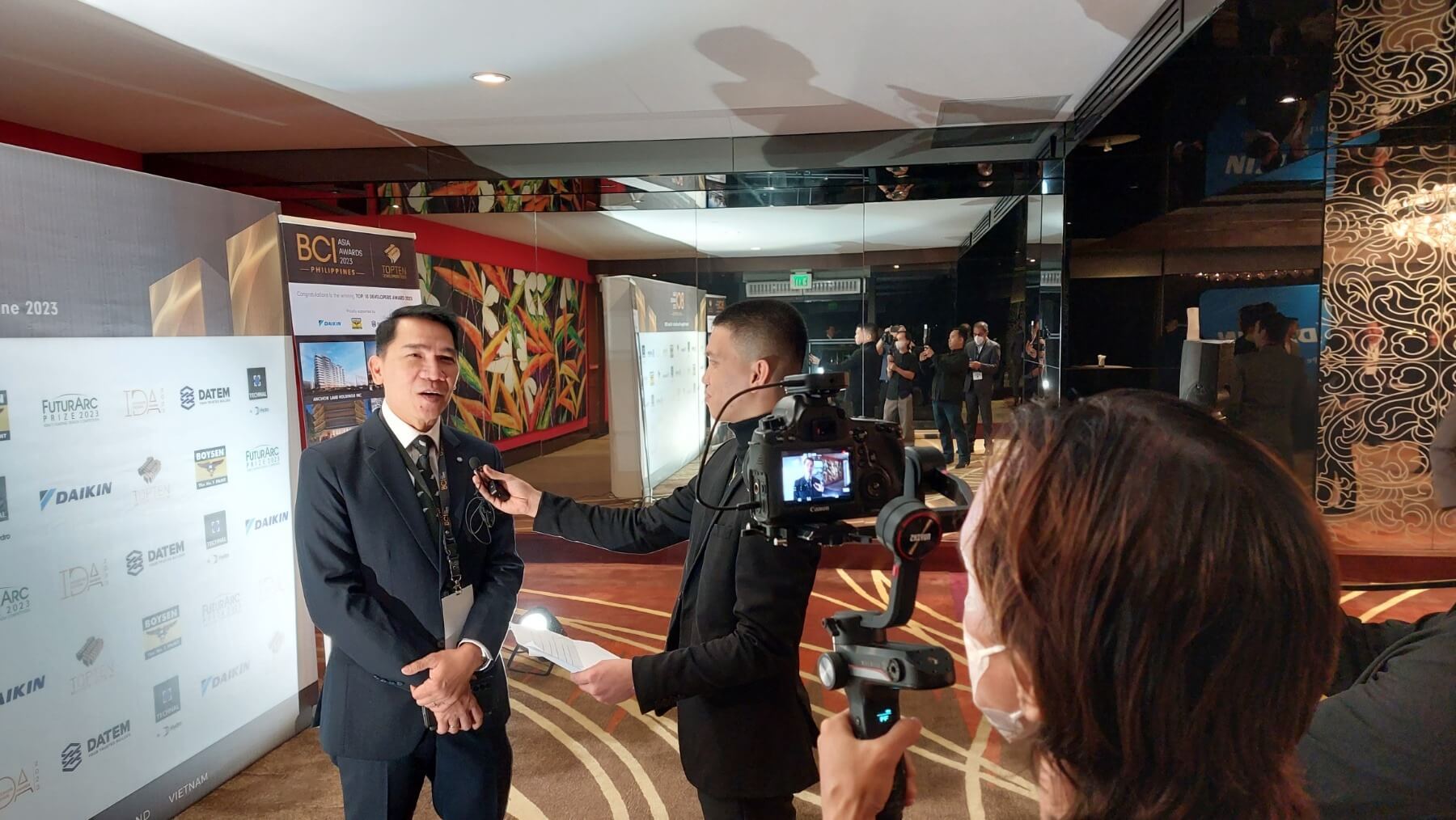 ARCHIGLOBAL MAKES IT TO THE TOP AGAIN – Archiglobal